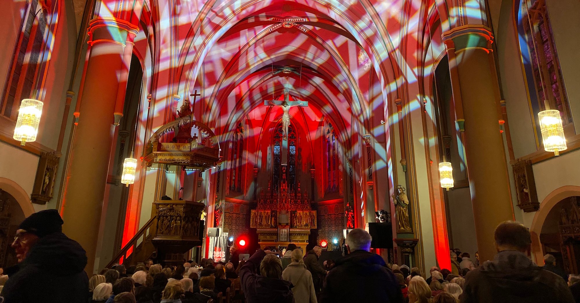 Hoffnungsvoll in die Zukunft | KirchenZeitung für das Bistum Aachen